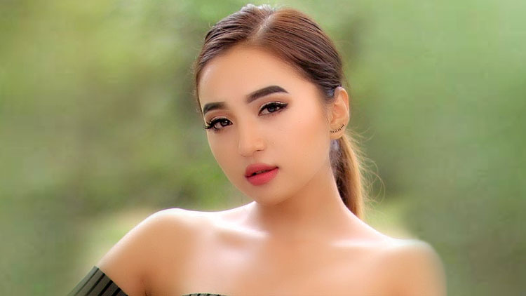 Chanda Dewan's New Music Video - Ali Ali.. Featuring Alisha Rai ...